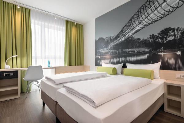Super 8 By Wyndham Oberhausen Am Centro - Oberhausen