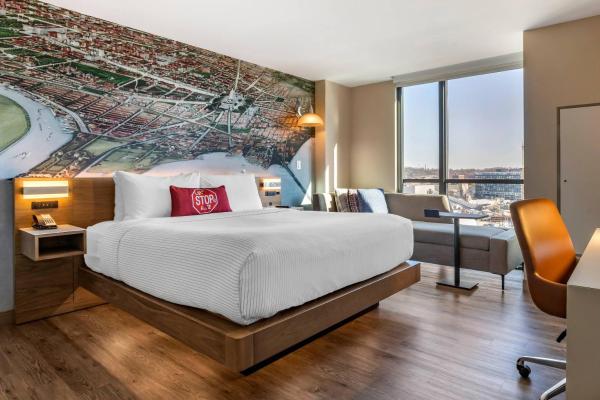 Cambria Hotel Washington Dc Navy Yard Riverfront - Forestville, MD
