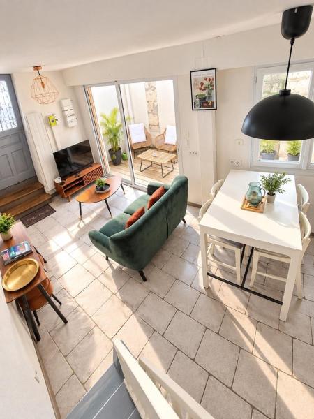 Maison Avec Terrasse Au Cœur De Poitiers - ibis Styles Poitiers Nord