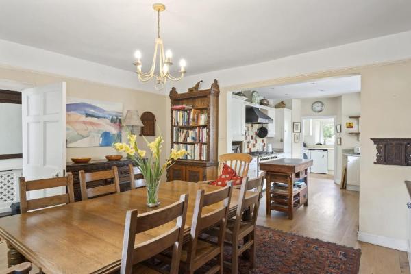 Grade Ii Listed House & Garden In Idyllic Village - Crediton