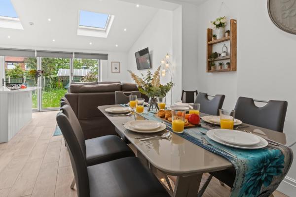 Large Chester House Great For Contractors Or Relocators - イギリス チェスター