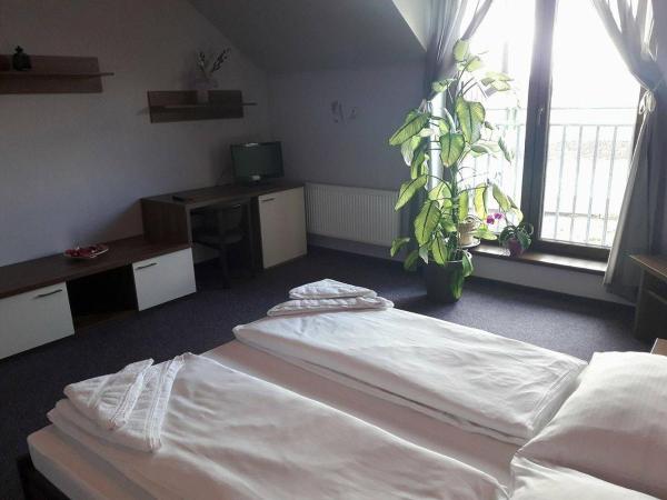 Hotel Golf Bitozeves - Louny