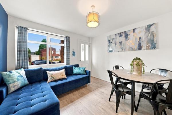 4 Bed Team Stay Lparking Lm60 Lfamilies Ldiscount - Bury