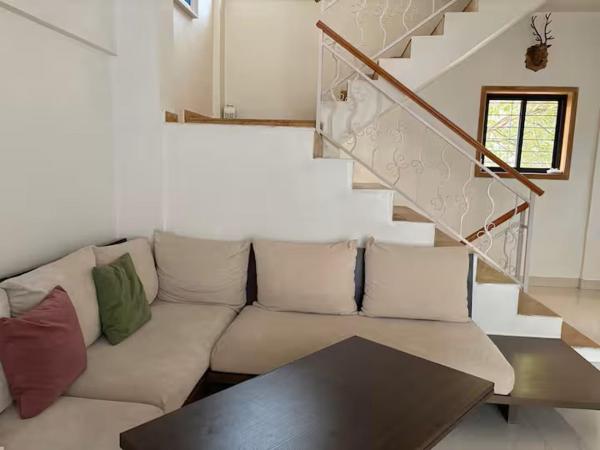 Cozy, Equipped, Well-connected 3bhk Row House - Pune (India)