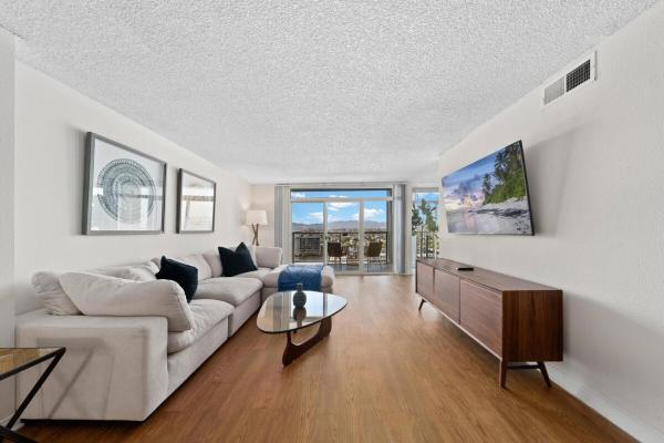 Azure Horizon 3 Bedroom Ocean Views And Resort Pool - Manhattan Beach, CA