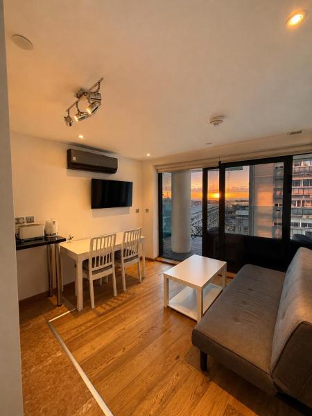 Short Stay Experts - Ocean Spa Plaza 10th Floor - Gibraltar