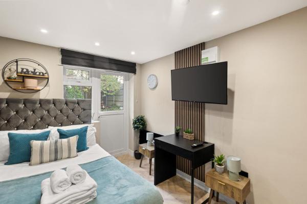 Relaxed & Modern Studio - Easy Essex Stay - Basildon