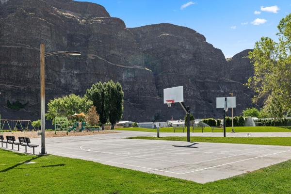 #3 Condo Near Large Pool & Shuttle-book Separate - Crescent Bar, WA