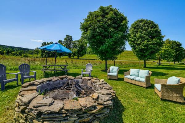 On-site Pond: Scenic Farm Stay In Chenango County - Morgan Hill State Forest, Cortland