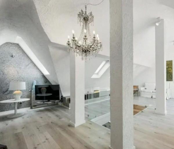 Above The Rooftops Of The City - Duplex With Balcony - Stuttgart