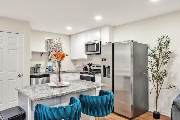 8 Min To Duke And Downtown - Free Parking And Wi-fi - Durham, NC