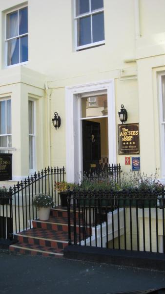 The Arches Guest House - Runswick Bay