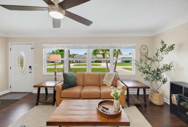 St Pete Getaway Near Beaches Fenced Yard - St. Petersburg, FL