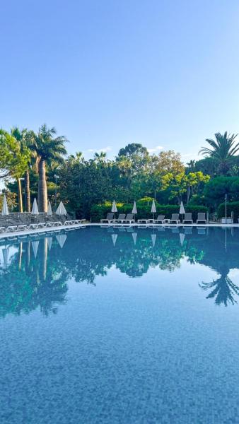 Sea View Apartment With Pool, Tennis And Beach Near Cannes - Vallauris
