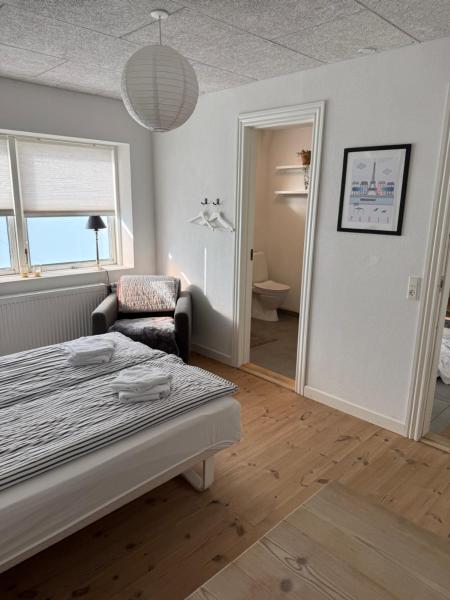 Sea Apartment Med Eget Bad Og Toilet, 200 M Til Strand - Hirtshals