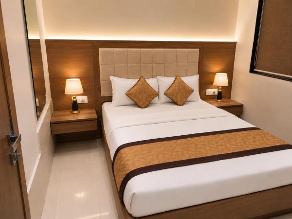 Treefy Regal Inn Cargo Intr - Airport Mumbai - Mumbai