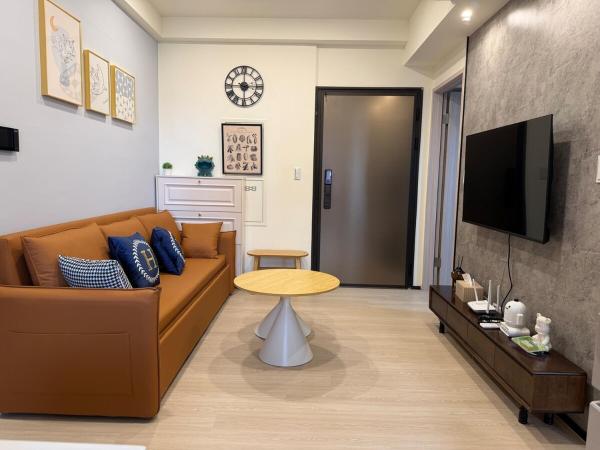 Mumu Homestay, Kaohsiung Zuoying High Speed Rail Station, Taiwan High Speed Rail, Mrt - Taiwan
