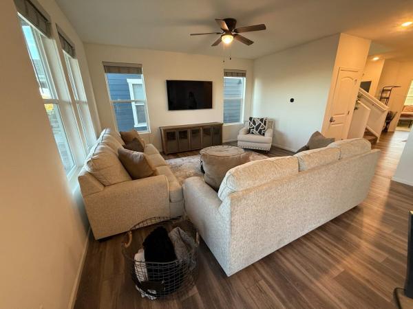 Large Home L Newer Build L Central Location L Rmnp - Loveland, CO