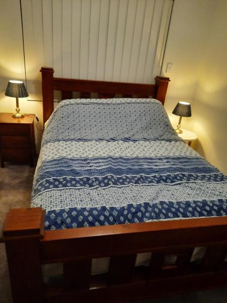 Private Queen Bed Close To All Amenities - オーストラリア パース