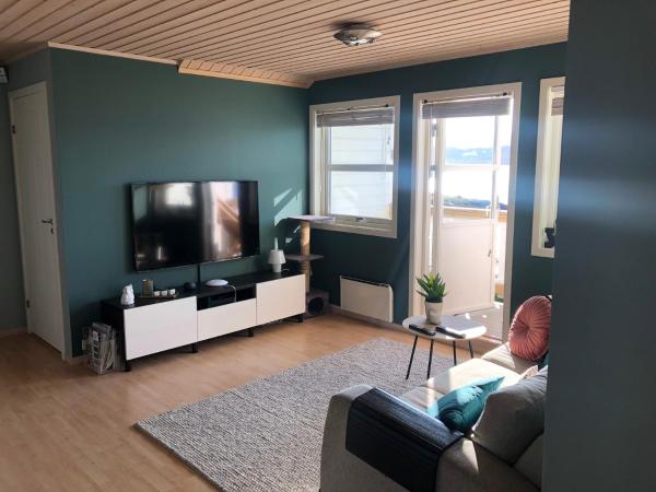 Private Guest Floor With Fjord View & Bath - Tromsø