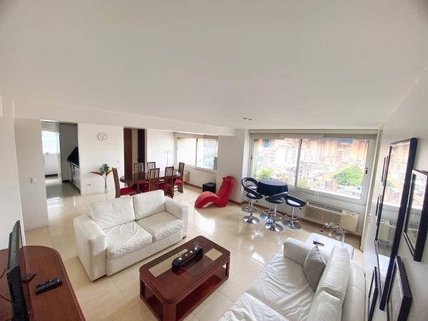 Altamira Luxury 107 M2, 24-hour Water Supply - Caracas