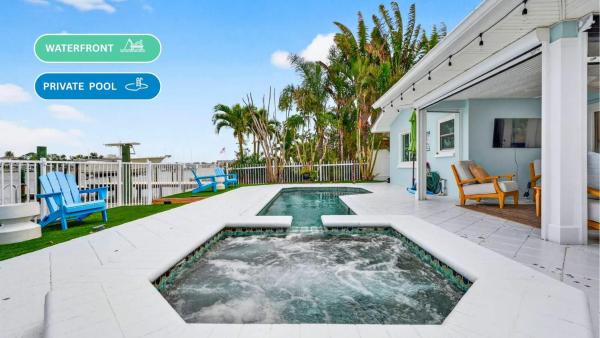 Mookies Beach House - Indian Rocks Beach, FL