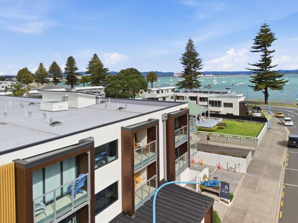 6 On Adams - Mount Maunganui