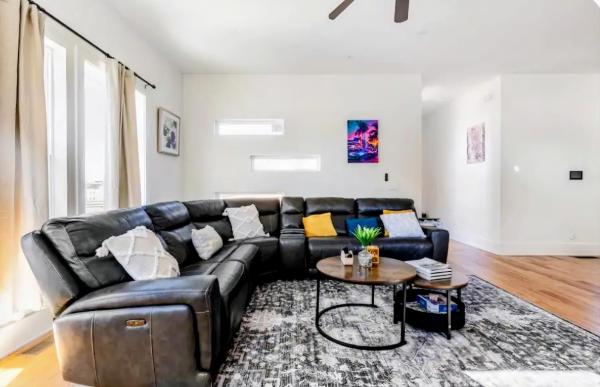 Modern Luxury Home With Private Yard - Atlanta, GA