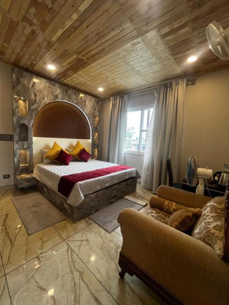 Colonels Paradise Bir - Bir