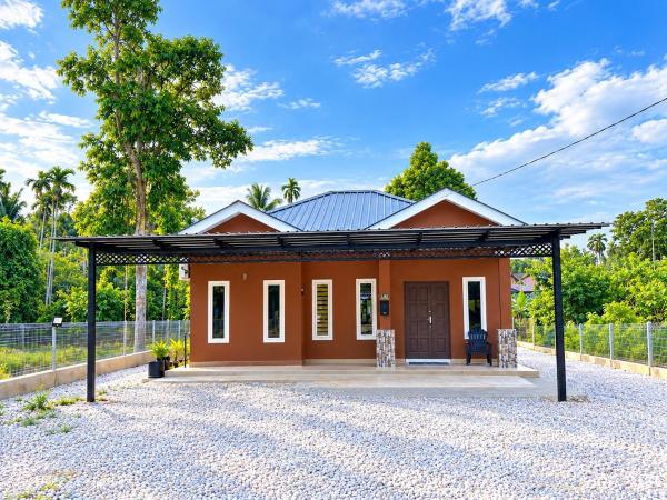 Khayra Homestay Private Pool - Baling