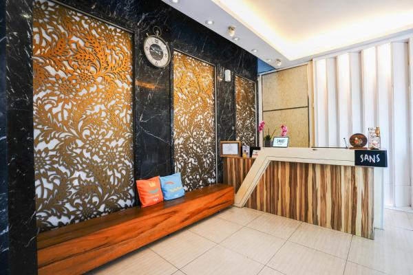 Sans Vibes Hotel Grand Omah Sastro Gejayan - Yogyakarta