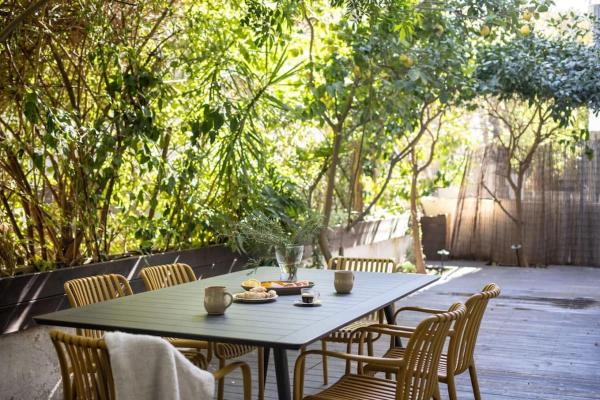 Bauhaus Sea-side Garden Haven By Sea N Rent - Tel Aviv