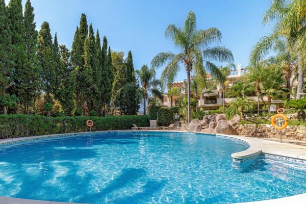 5 Min To Banus, Pools, Hot Tub, Parking - Marbella