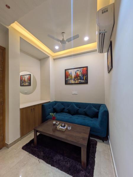 The Lodgers Luxury 2 Bhk Apartment Near Sector 42 Gurugram - Gurgaon