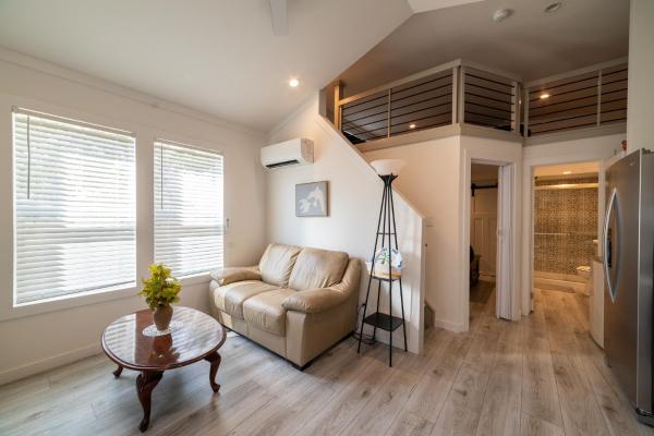 The Wanderlust Nest Tiny Home With Resort Access - Austin, TX
