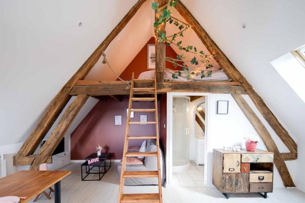 Small Cozy Retreat With Authentic Charm - Gien