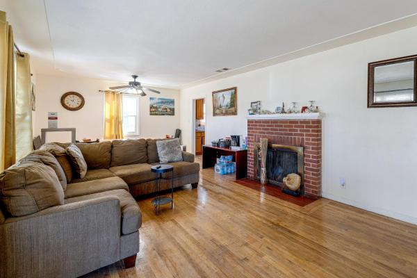 Cozy Stockton Home Close To Uop & Miracle Mile - Stockton, CA