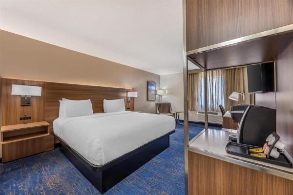 Best Western Plus Portland Airport Hotel & Suites - Gresham, OR