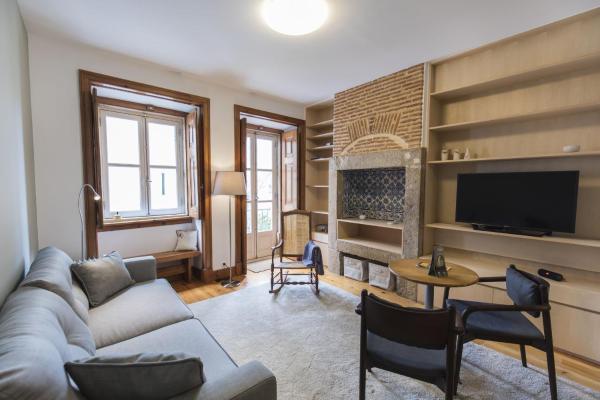 Rustic Flat At Lisbon's Heart - Amora