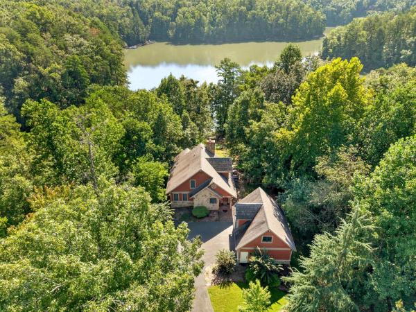 Sleeps 12 Hot Tub Private Dock Kayaks Dogs Welcome - Tryon, NC