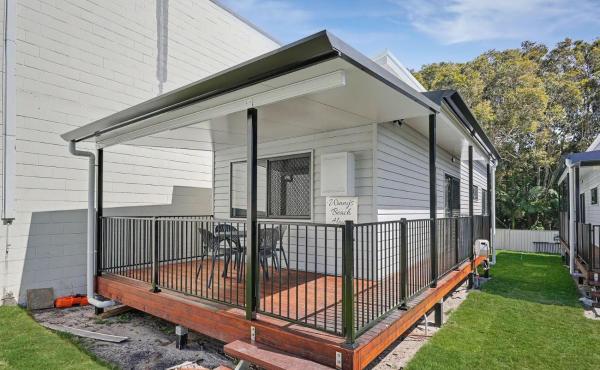 Winny's Beach House - Brisbane