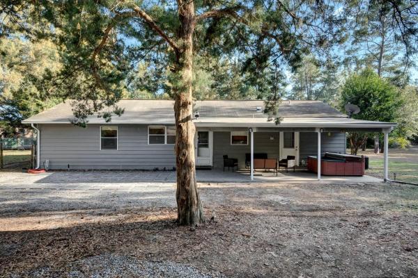 Secluded Glamping Site In Eustis, Florida, With Hot Tub, Fire-pit And Forest Views - Mount Dora, FL