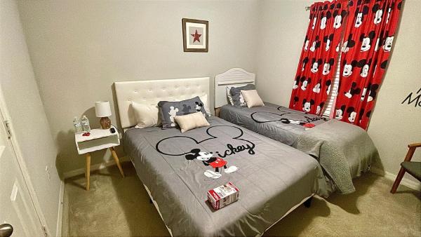 Family Adventure Room Near Attractions - Orlando, FL