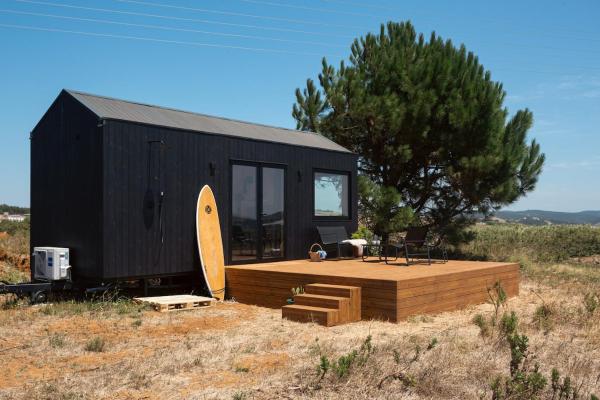 The Pine Cabin- Tiny Home By The Sea - Portugal