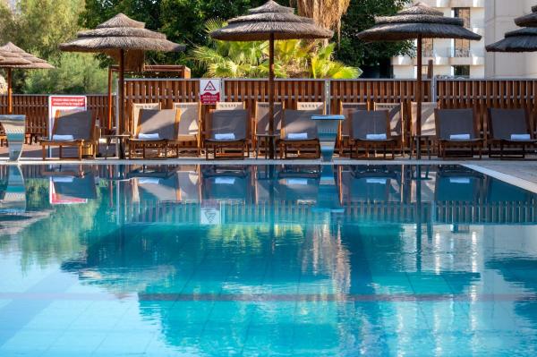 Oasis Spa Club Dead Sea Hotel - 16 Years Plus - Israël