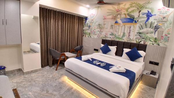 Hotel Sunday - Vastral - Ahmedabad