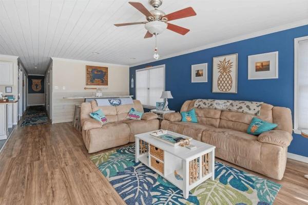 Gorgeous 3 Bedroom Condo With Ocean Views & Garage Parking - Wildwood Crest, NJ