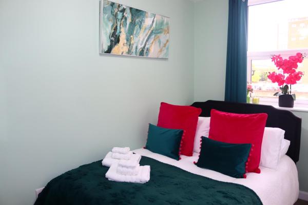 Luxurious 2 - Bedroom Apartment - ライスリップ