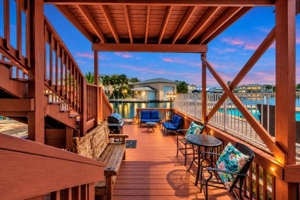 Seahab Waterfront Views Dock Priv Beach Access - Destin, FL