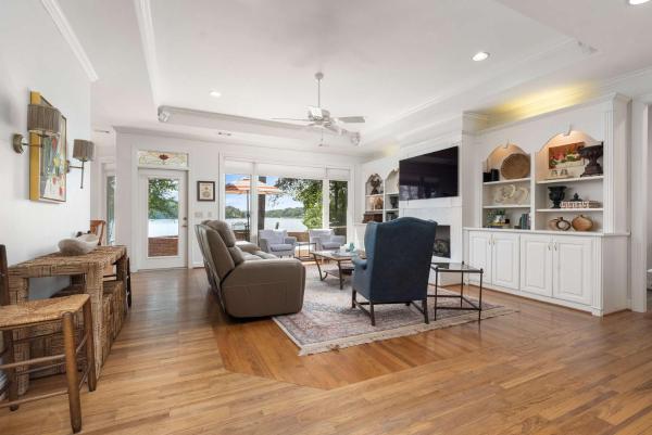 Laineys Lake Retreat - Tuscaloosa, AL